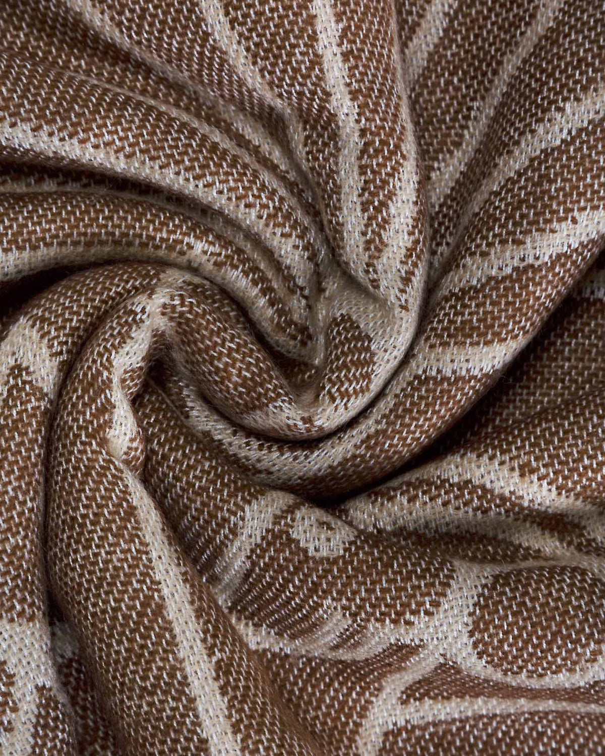 MANTA MARRON LOGO Y FLECO CORTO